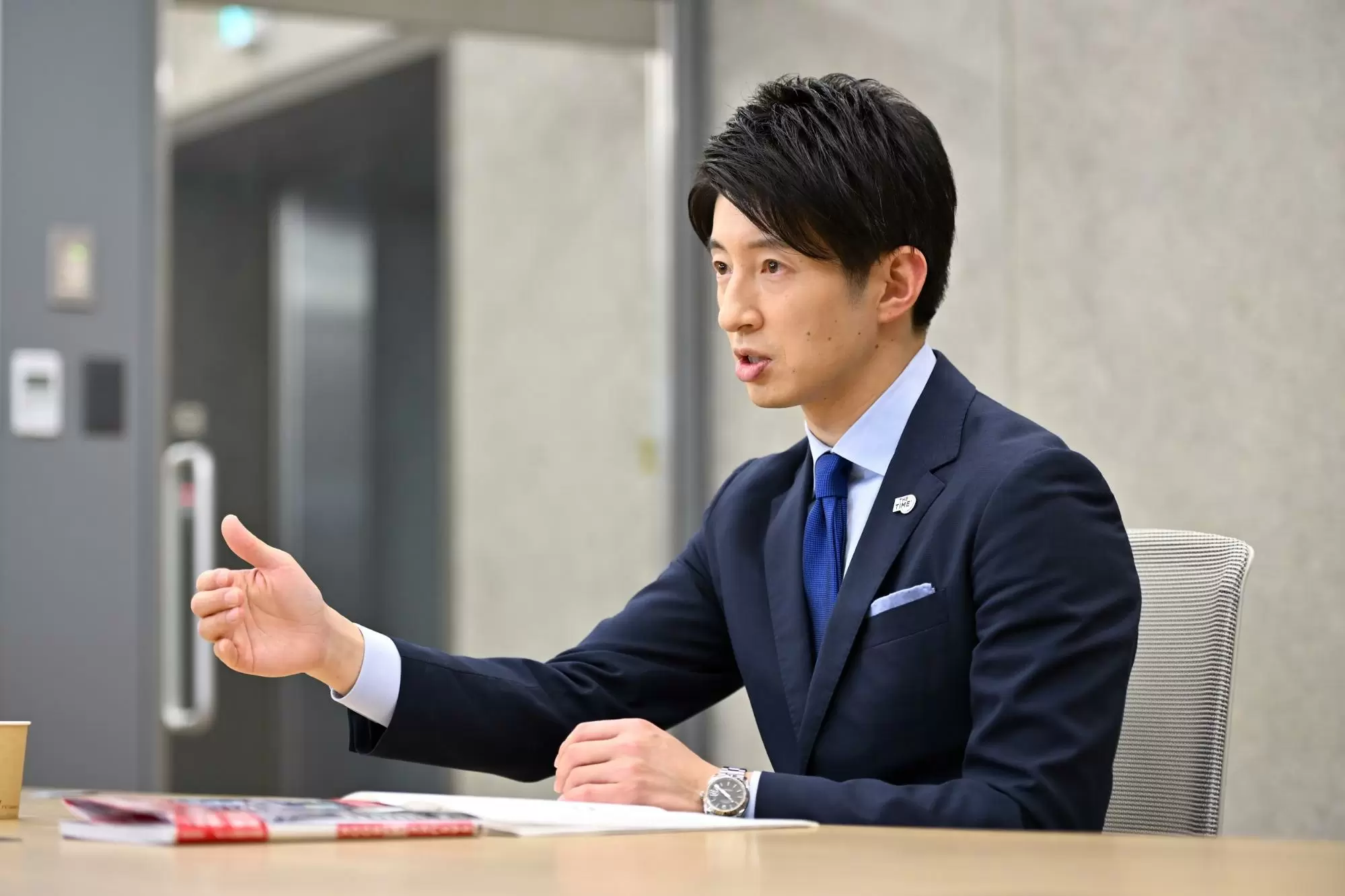 過去の映像を全て見て準備に取り組む！「sasuke」メイン実況、tbs杉山真也アナウンサーが語る実況の醍醐味｜tbsテレビ