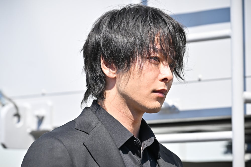 髙橋海人×中村倫也が異能力×アクションで魅せる金曜ドラマ『DOPE 麻薬取締部特捜課』の世界｜TBSテレビ